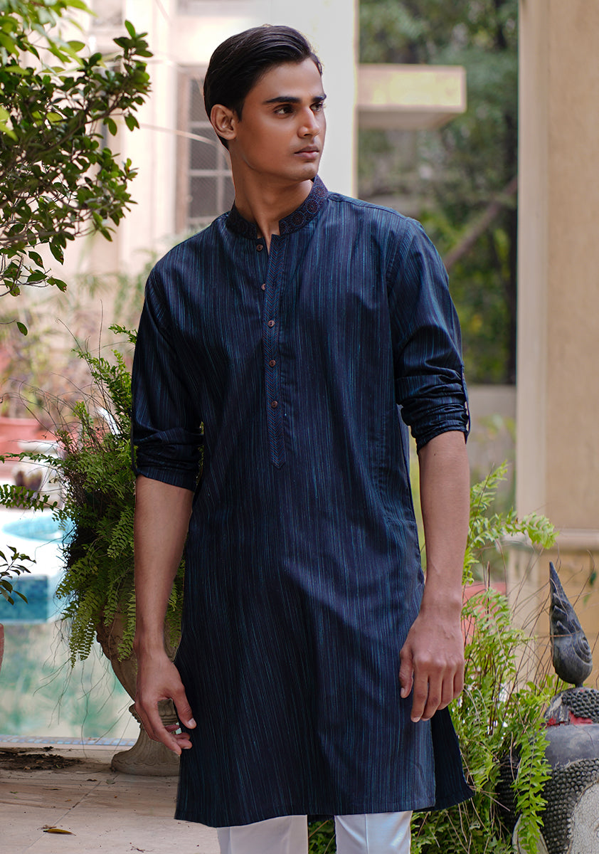 Men Kurta | Buy Pakistani Kurta For Mens Online – Amir Adnan